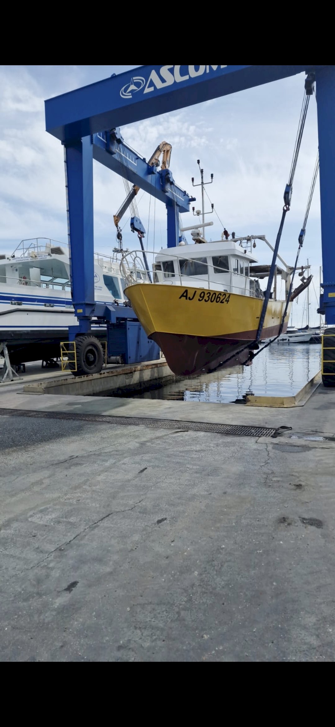 A vendre chalutier avec aep