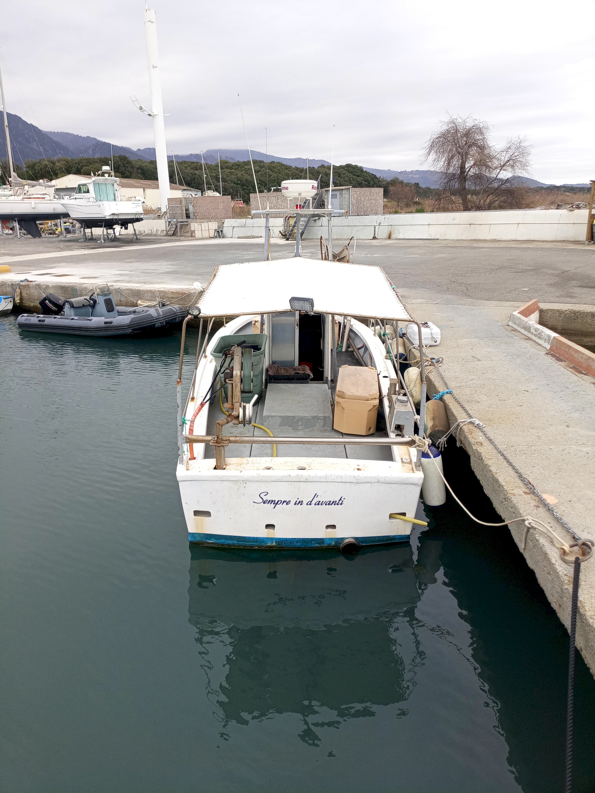 Bateau de pêche AEP thon - Offre terminée