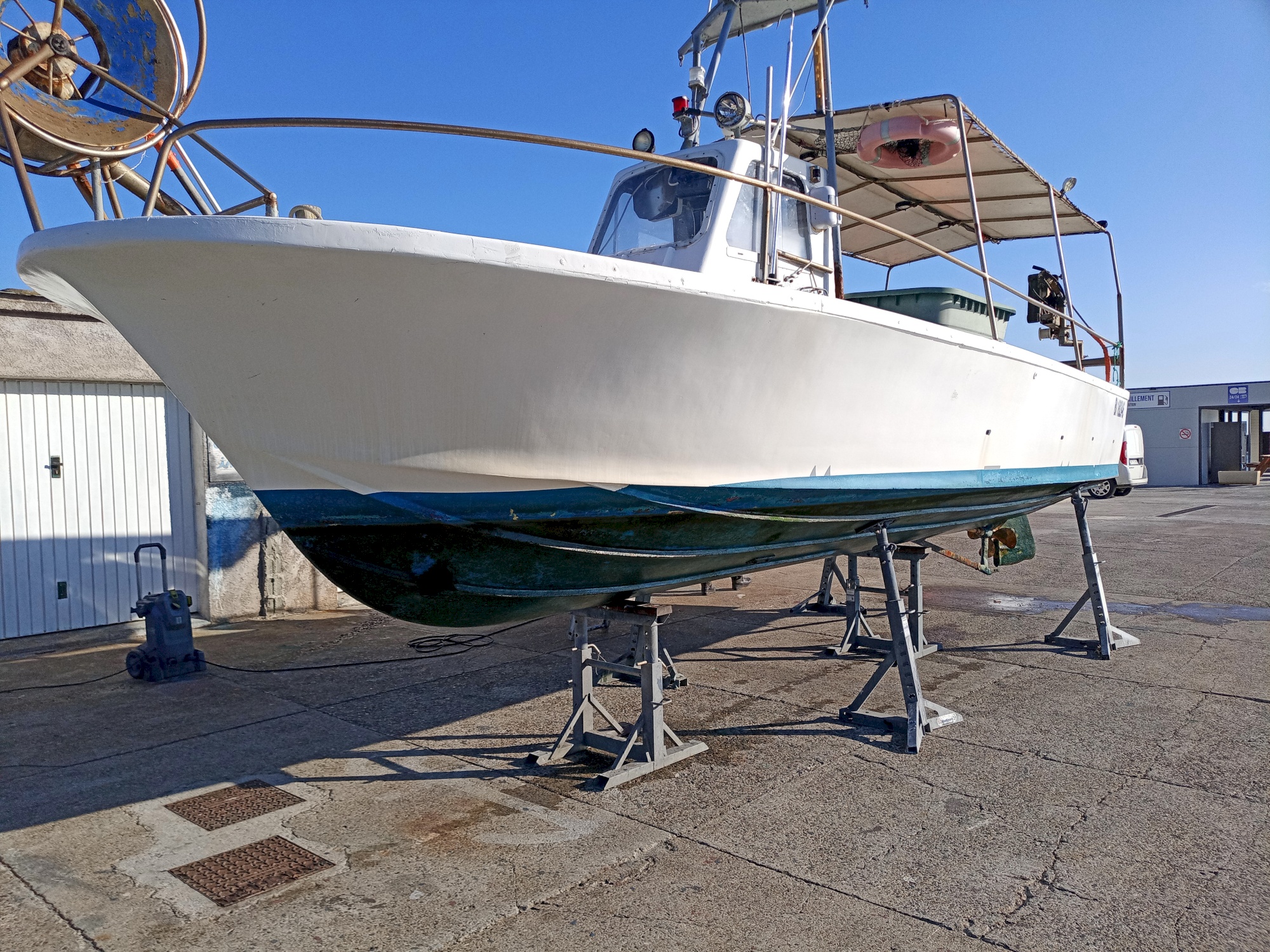 Bateau de pêche AEP thon - Offre terminée