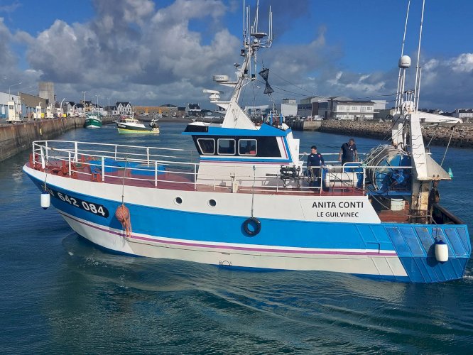 Chalutier 17m acier - Vendu - Offre terminée