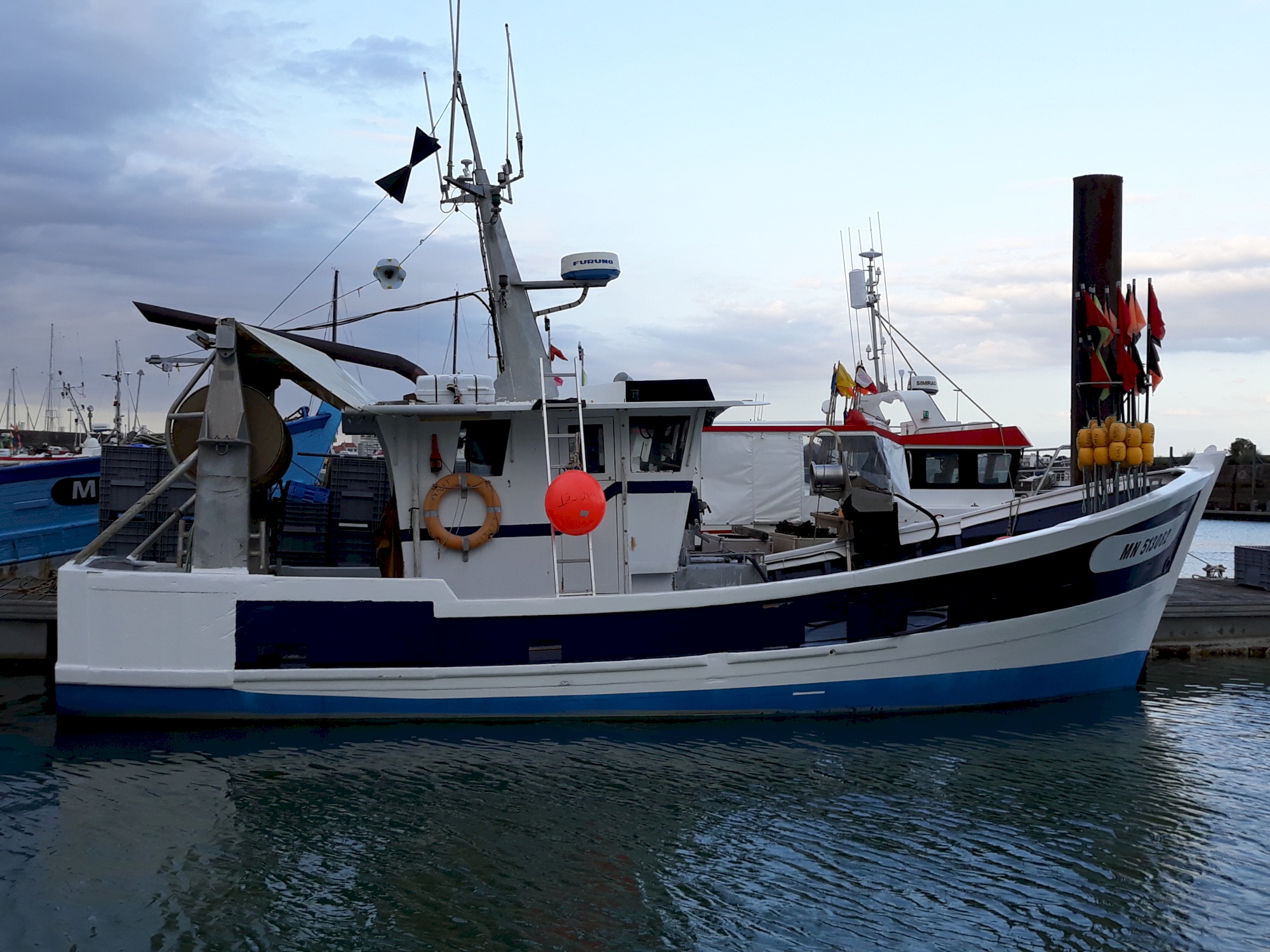 chalutier polyvalent - Offre terminée