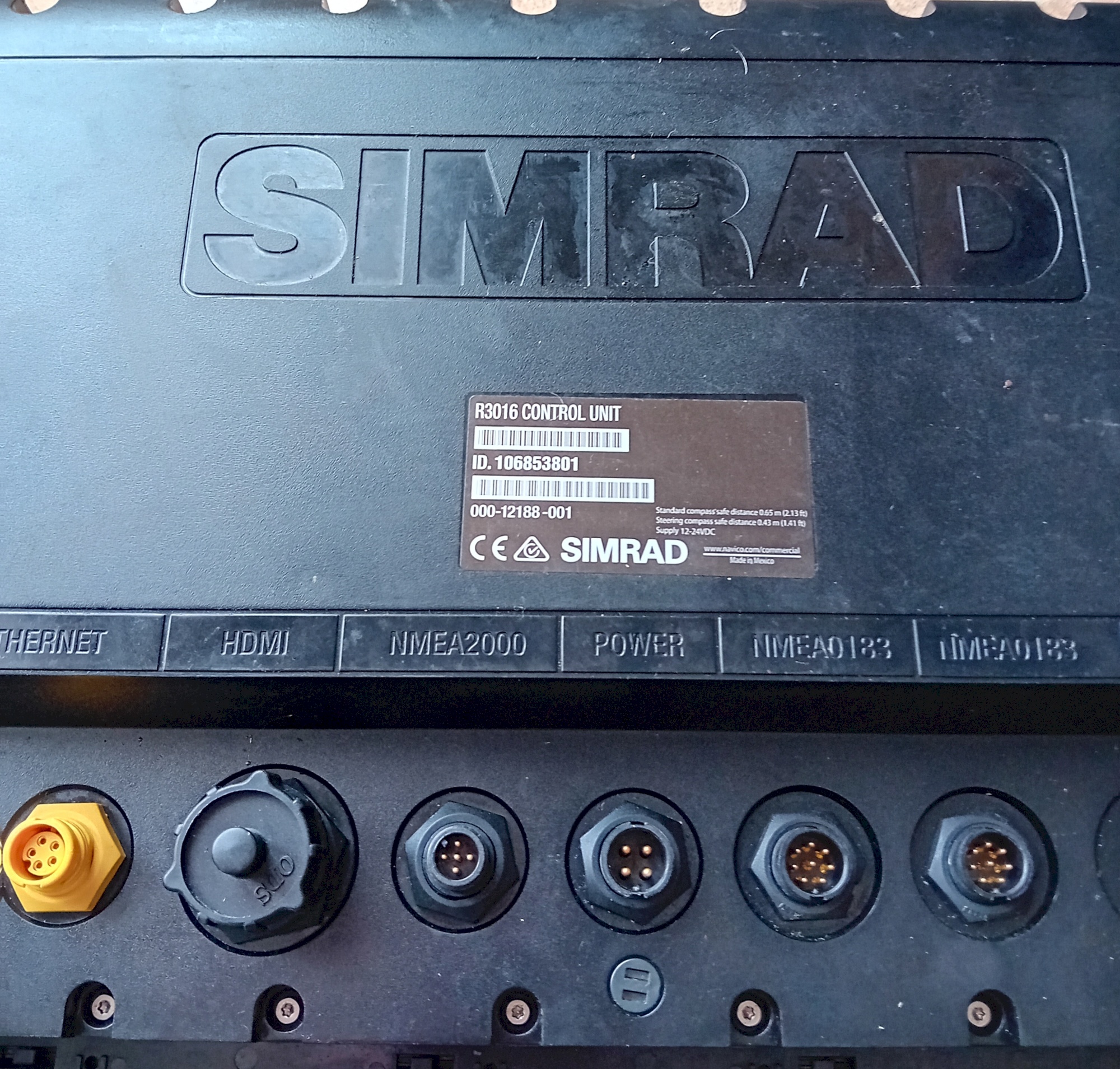 Ecran radar simrad