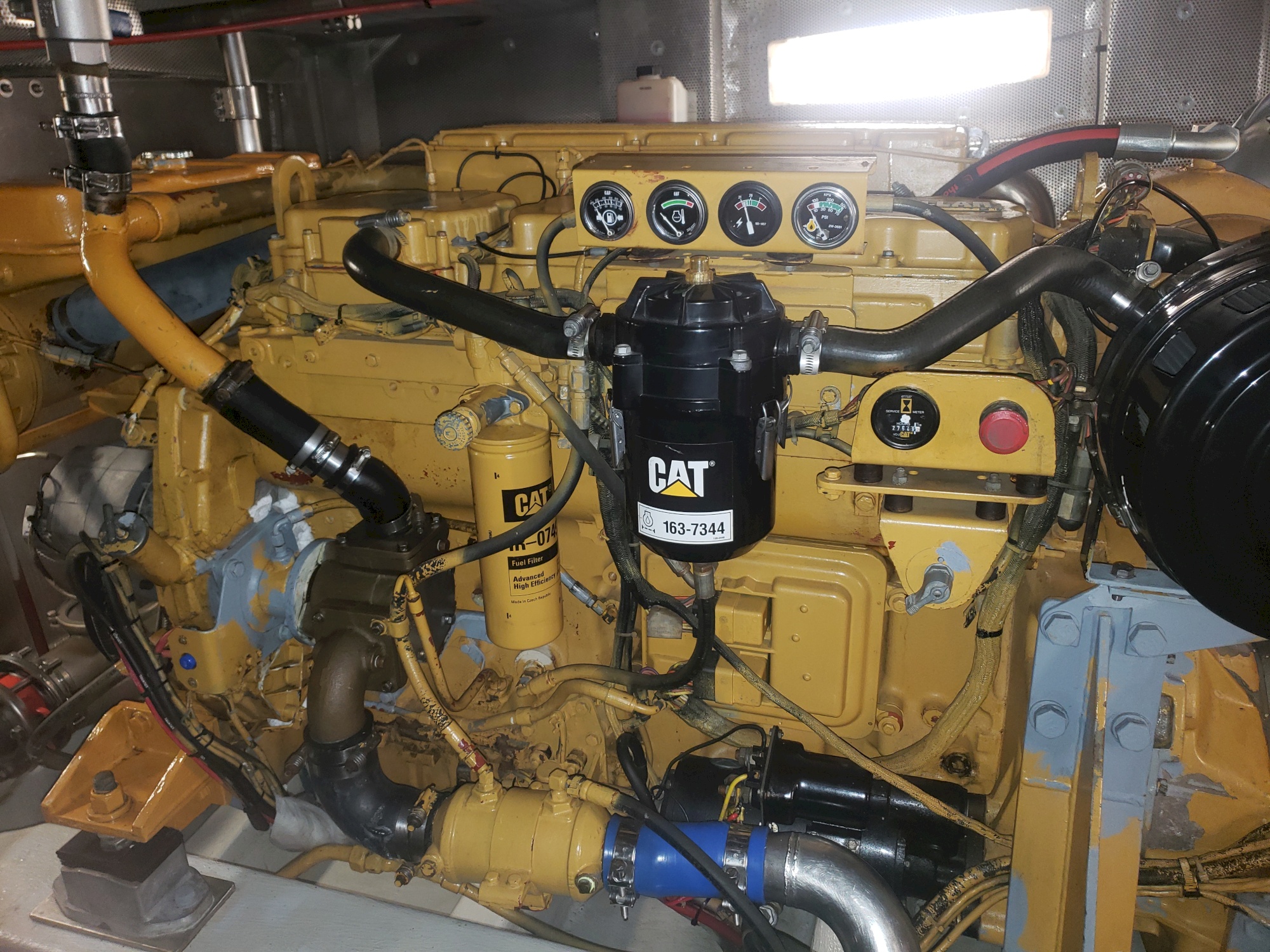 Moteurs Caterpillar C12 + 2 Inverseurs ZF 350 PL